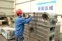 China OUCO Professional And Efficient 650T Injection Molding Machine For Manufacturing Fruit Baskets for sale