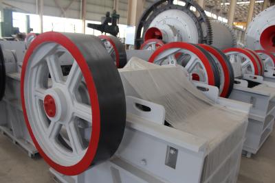 China Industrial Crusher Heavy Duty Crusher with 100 Boxes Per Hour Crushing Capacity 10-800T/h Feeding Capacity and 300 RPM Crusher Speed for sale