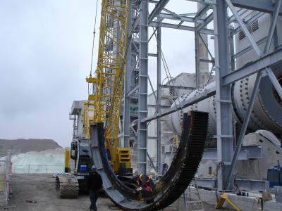 China Slag Grinding Mill with 2-90t/h Grinding Capacity, 30-325 Mesh Fineness, and PLC Automatic Control for Industrial Applications for sale