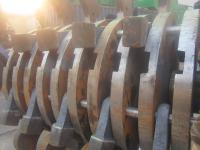 China Heavy Hammer Crusher with High Chromium Alloy Hammer Material for 10-50 Tons Material Processing and ≤50 Mm Output Size for sale