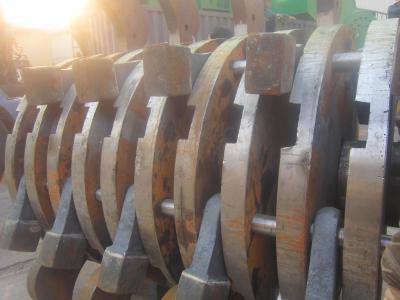 China Heavy Hammer Crusher with High Chromium Alloy Hammer Material for 10-50 Tons Material Processing and ≤50 Mm Output Size for sale
