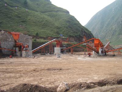 China ZGMn13 Fender Apron Sand Making Machine with Granularity ≤15mm and High Efficiency Low Energy for Stable Operation for sale