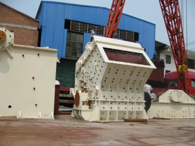 China PF-1315 Impact Crusher with 335kw Electric Motor and ZGMn13 Rebound Plate for 500-700 rpm Rotation Speed for sale