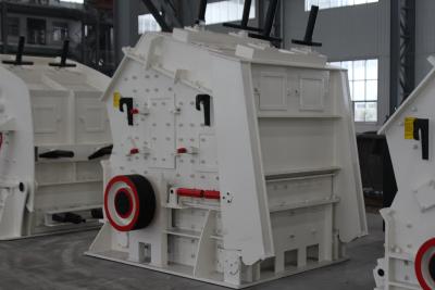 China Horizontal Shaft Impact Crusher with ZGMn13 Rebound Plate HRc56 Hardness and 10-500 Tons Per Hour Capacity for sale