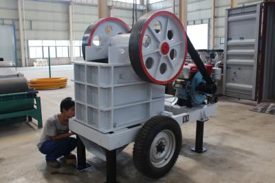 China High Manganese Steel Hammer Head Industrial Crusher with 5 Tons Per Hour Capacity and 300 RPM Crusher Speed for sale