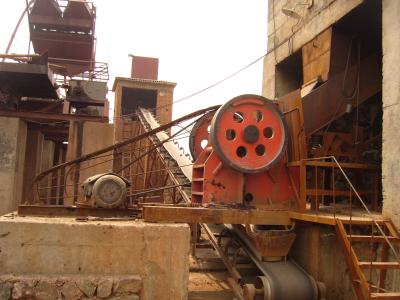 China Steel Welded Structure Jaw Cone Crusher with Automatic Lubrication System and 30-500 Tons Per Hour Capacity for sale