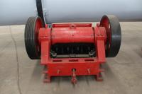 China Industrial Box Crusher with 500 Kg/hour Capacity and Up To 300 Mm Feedsize Made of High-grade Steel for sale