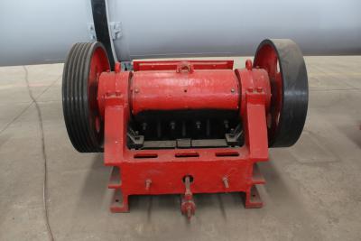 China Industrial Box Crusher with 500 Kg/hour Capacity and Up To 300 Mm Feedsize Made of High-grade Steel for sale