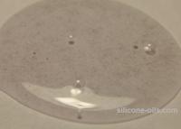 China High Viscosity silicone Oil 99.9% Purity Improves Spreadability for sale