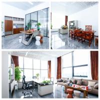 China Transparent White Solid Gloss Wax With Melting Point 75℃ And Form Film for sale