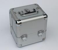 China Large Space Silver Aluminium Makeup Box , Durable Lockable Makeup Case for sale