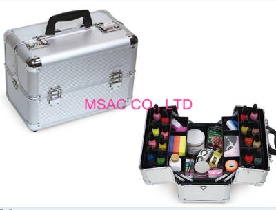 China Aluminum Beauty Boxes Silver Makeup Cases For Artists for sale