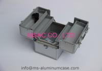 China Silver Aluminium Beauty Makeup Case 290 X 200 X 260mm for sale