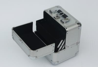 China Silver Aluminium Beauty Case Velvet Lining 220 * 200 * 260mm Wear Resistant for sale