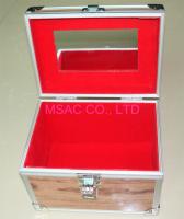 China Sliver Aluminium Cosmetic Case Red Lining Inside 90 Degree Open 220 X 150 X 180mm for sale