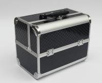 China Aluminum Cosmetic Train Case Carry Toiletry Makeup Case With Four Trays for sale
