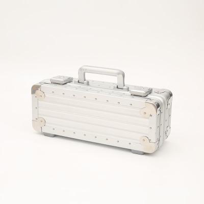 China Slim Silver Molded Custom Made Aluminum Transport Carrying Case for sale