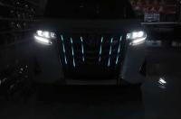 China FENGHUA Upgraded New Plastic LED Illuminated Front Grille for Alphard 30 Series 2015-2023 Luxury High-end Style 1 Year for sale