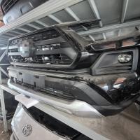 China 2019-2021 for for Front Bumper Body Kit Front Grille Fog Lights Used Plastic Auto Parts (Original Used) Fenghua Brand 1 Year for sale