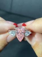 China 2.43ct IGI Certified Lab Grown Fancy Pink Pear Diamond Solitaire Engagement Ring for sale