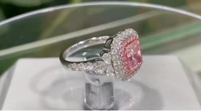 China IGI Certified Cushion Pink CVD Diamond Ring 18K White Gold Custom Solitaire for sale