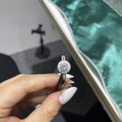 China IGI Certified 1ct Lab Grown Diamond Ring - Colorless Round Brilliant Cut with VS2-VVS1 Clarity for sale