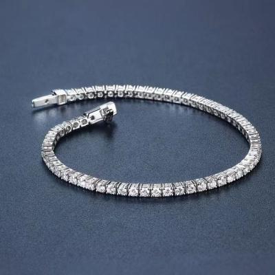 China 0.1ct IGI Certified Lab Grown Diamond Bracelet with VS2-VVS1 Clarity and 10 Mohs Hardness for sale