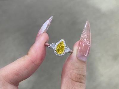 China 1.00ct Fancy Vivid Yellow Lab Created Diamond Ring 18k White Gold VVS2 Clarity for sale