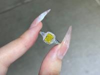 China IGI Certified Lab Created Yellow Diamond Ring 1.03ct VVS2 Cushion Shape for sale