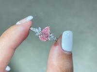 China 1.72ct Pear Brilliant Cut Fancy Pink CVD Lab Grown Diamond Engagement Ring 18K White Gold for sale