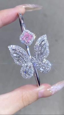 China VS1 Clarity Pink LV Cut Lab Grown Diamond Bracelet with Four Leaf Clover Lily Design - NGTC Certified for sale