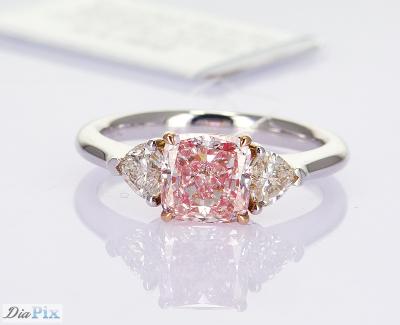 China 1.76ct Fancy Pink CVD Lab Grown Diamond Cushion Cut VS1 Clarity 18K White Gold Ring for sale