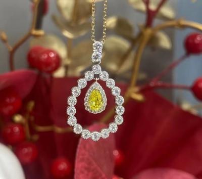 China Lab Created Yellow Pear Cut Diamond Pendant Necklace 0.33ct VS1 Clarity with Excellent Cut Quality for sale