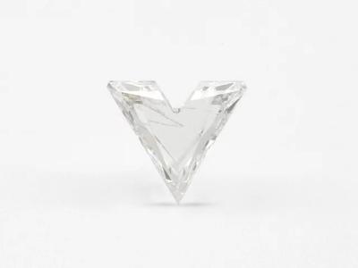 China IGI Certified Letter Shape Lab-Grown Diamonds DEFG Color VVS1-VS2 Clarity for Custom Jewelry for sale