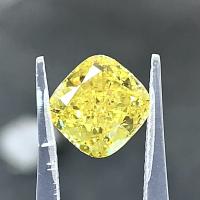China 0.55ct Lab Created Yellow Diamond Square Cushion Fancy Vivid VVS2 IGI Certified for sale