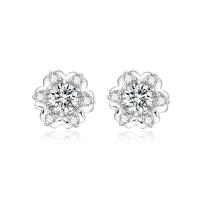China 18k Gold Flower Design Lab Grown Diamond Earrings 0.2ct+ NGTC Certified Round Shape VS1+ Clarity for sale