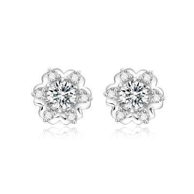 China 18k Gold Flower Design Lab Grown Diamond Earrings 0.2ct+ NGTC Certified Round Shape VS1+ Clarity for sale
