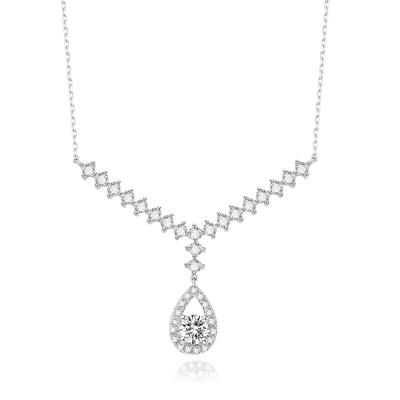 China 18k Gold Lab-Grown Diamond Pendant with 0.3ct+ Round HPHT Diamond and 10.0 Mohs Hardness for sale