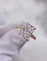 China Lab Grown Radiant Diamond Ring 18K Yellow Gold IGI Certified DEF VS1-VVS2 Engagement Wedding for sale