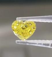 China HPHT Lab Grown Yellow Diamond Heart Shape Fancy Vivid 0.5ct-0.9ct IGI Certified for sale