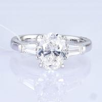 China 18k White Lab Grown Diamond Ring Three Stones Design 1ct+ D VVS2 Classic Design Oval Shape for sale