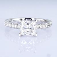 China 18k Gold 1.61ct Princess Lab Grown Diamond Ring VVS Clarity NGTC Certified for sale