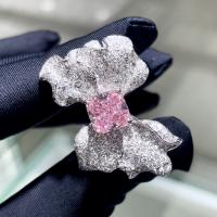 China 18k Gold Cushion Lab Grown Pink Diamond Ring 2.60ct VS1 Bowknot Design Luxury Party Jewelry for sale