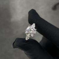 China Lab Grown Diamond Ring 3.01ct CVD F VS2 Round Three-Stone Style 18K White for sale