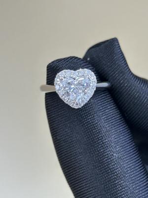 China Heart Shape Lab Grown Diamond Ring White Diamond Ring with halo Customization PT950 for sale