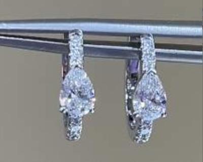 China Pear Earrings  DEF VVS Pear  Shape Lab Grown Diamonds PT950 for sale