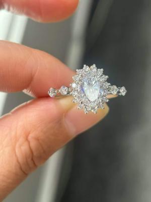 China 1.168ct Beautiful Oval white Lab Grown Diamond Ring DEF VVS PT950 EX for sale