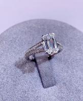 China Emerald Cut 2.1ct Lab Diamond Solitaire Ring Pave Band 18k Gold DEF VVS for sale