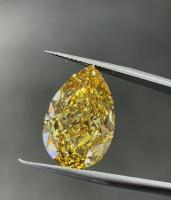 China IGI Certified 1.8 Carat Pear Lab Grown Fancy Intense Yellow Diamond CVD VS1 Clarity for sale