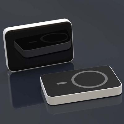 China Promotion Best Quality Wireless Charging Logo Light Up Power Bank Magnetic Wireless Charger 5000 mAh for sale